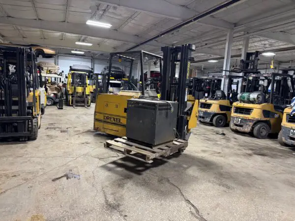 DREXEL SLT30 TURRET TRUCK - Freedom Forklift Sales