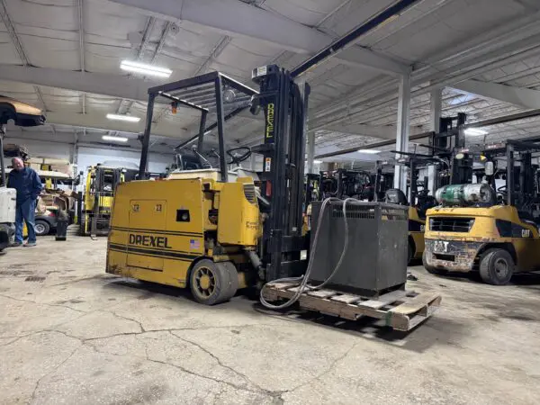 DREXEL SLT30 TURRET TRUCK - Freedom Forklift Sales
